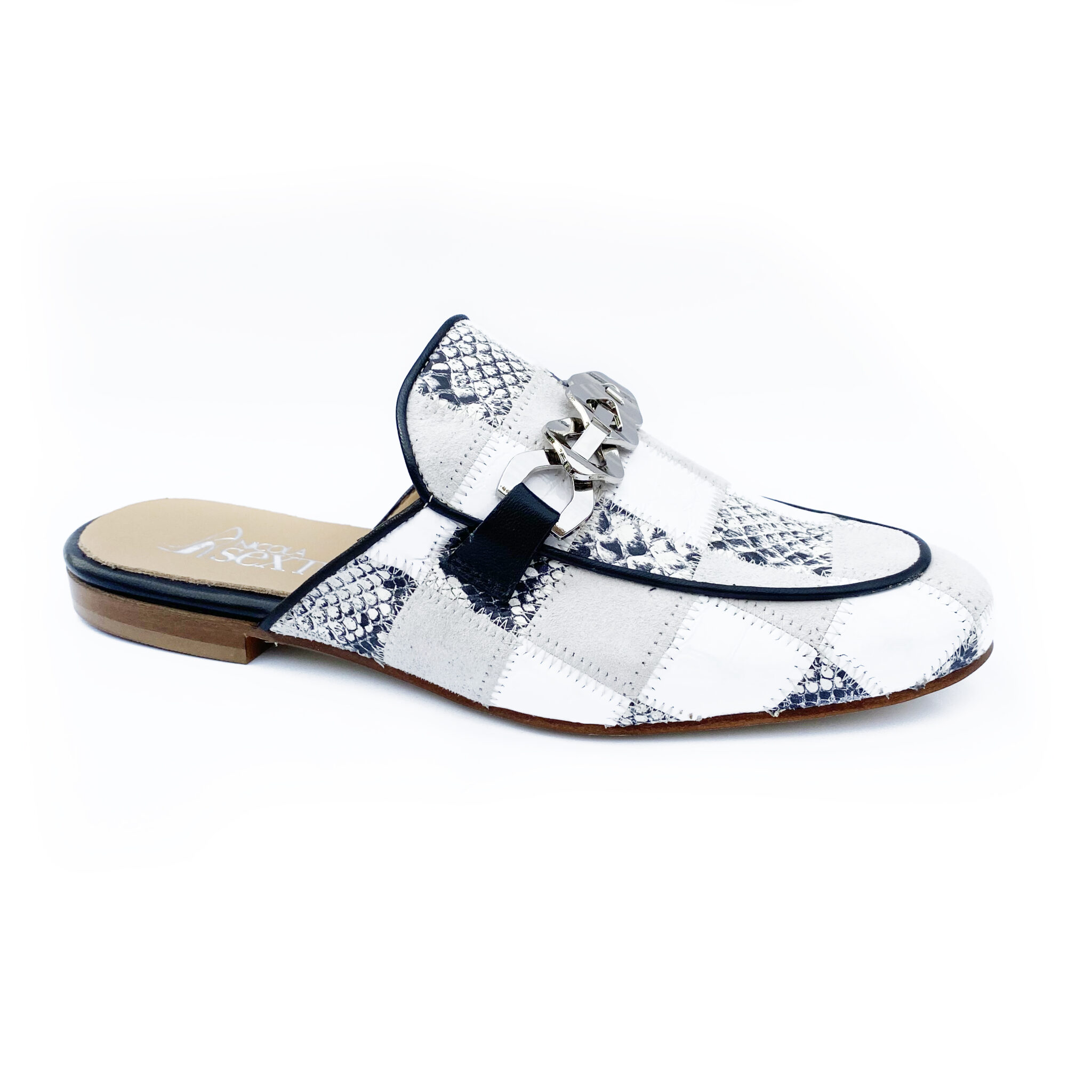 Mule – Nicola Sexton